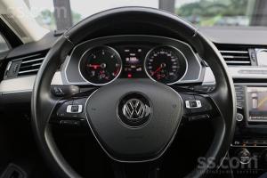 Black Volkswagen Passat B8 2017 in Tukums, with an engine capacity of 2.00 L and mileage of 233 thousand km for 13190 €, photo 15 on AUTOMOTO.COM.LV