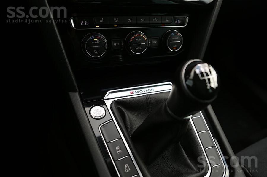 Black Volkswagen Passat B8 2017 in Tukums, with an engine capacity of 2.00 L and mileage of 233 thousand km for 13190 €, photo 22 on AUTOMOTO.COM.LV