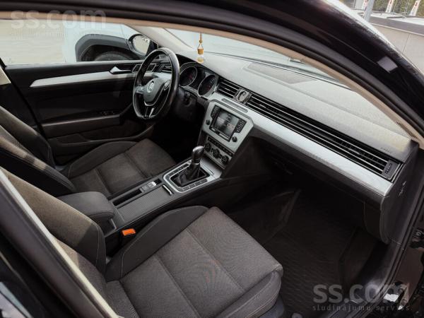 Black Volkswagen Passat B8 2017 in Riga, with an engine capacity of 2.00 L and mileage of 0 thousand km for 8950 €, photo 10 on AUTOMOTO.COM.LV