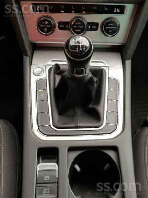 Melns Volkswagen Passat B8 2017 Valmiera, ar dzinēja tilpumu 2.00 L un nobraukumu 167 tūkst. km par 9990 €, foto 7 vietnē AUTOMOTO.COM.LV