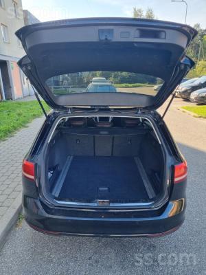 Melns Volkswagen Passat B8 2018 Rīga, ar dzinēja tilpumu 2.00 L un nobraukumu 327 tūkst. km par 9500 €, foto 3 vietnē AUTOMOTO.COM.LV