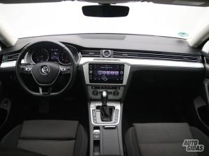 Black Volkswagen Passat B8 2018 in Vilnius, with an engine capacity of 1.40 L and mileage of 192 thousand km for 12199 €, photo 3 on AUTOMOTO.COM.LV