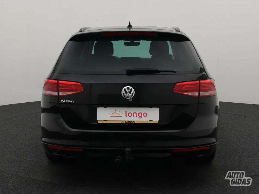 Black Volkswagen Passat B8 2018 in Vilnius, with an engine capacity of 1.40 L and mileage of 192 thousand km for 12199 €, photo 6 on AUTOMOTO.COM.LV