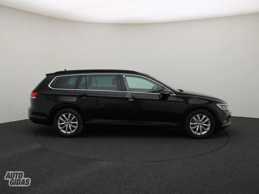 Black Volkswagen Passat B8 2018 in Vilnius, with an engine capacity of 1.40 L and mileage of 192 thousand km for 12199 €, photo 10 on AUTOMOTO.COM.LV