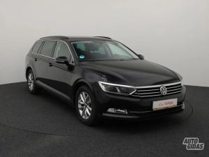 Black Volkswagen Passat B8 2018 in Vilnius, with an engine capacity of 1.40 L and mileage of 192 thousand km for 12199 €, photo 11 on AUTOMOTO.COM.LV