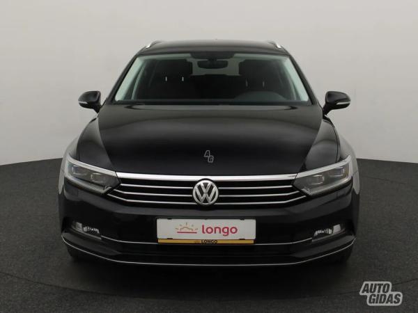 Black Volkswagen Passat B8 2018 in Vilnius, with an engine capacity of 1.60 L and mileage of 131 thousand km for 14999 €, photo 3 on AUTOMOTO.COM.LV