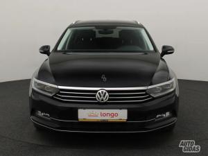 Black Volkswagen Passat B8 2018 in Vilnius, with an engine capacity of 1.60 L and mileage of 131 thousand km for 14999 €, photo 4 on AUTOMOTO.COM.LV