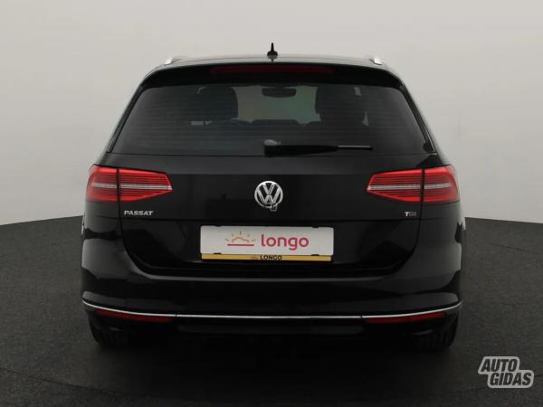 Black Volkswagen Passat B8 2018 in Vilnius, with an engine capacity of 1.60 L and mileage of 131 thousand km for 14999 €, photo 5 on AUTOMOTO.COM.LV