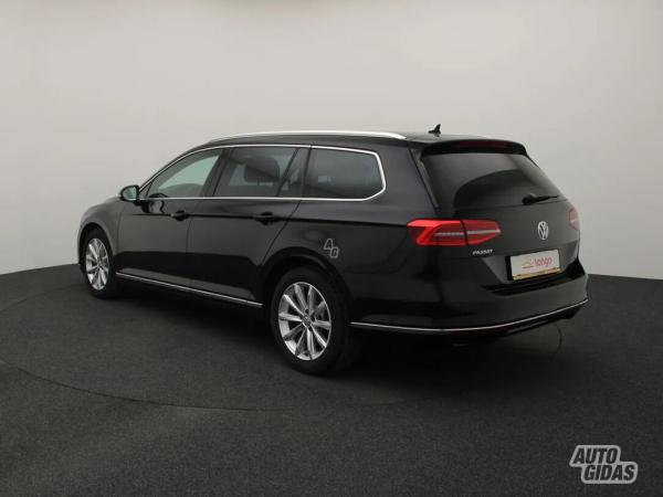 Black Volkswagen Passat B8 2018 in Vilnius, with an engine capacity of 1.60 L and mileage of 131 thousand km for 14999 €, photo 7 on AUTOMOTO.COM.LV