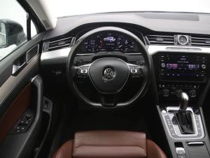 Black Volkswagen Passat B8 2018 in Vilnius, with an engine capacity of 1.60 L and mileage of 131 thousand km for 14999 €, photo 18 on AUTOMOTO.COM.LV