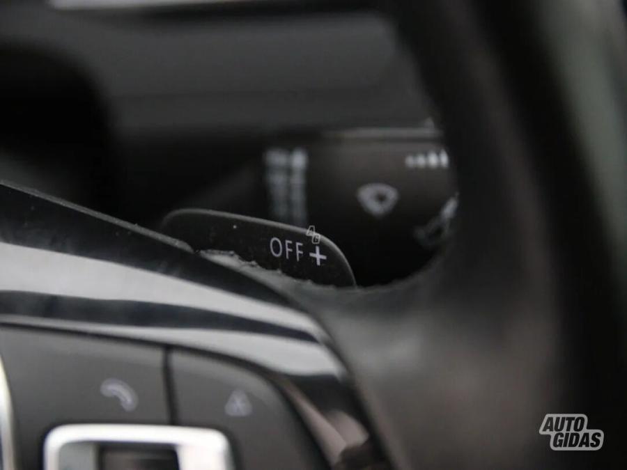 Black Volkswagen Passat B8 2018 in Vilnius, with an engine capacity of 1.60 L and mileage of 131 thousand km for 14999 €, photo 33 on AUTOMOTO.COM.LV