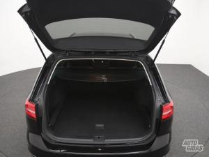 Black Volkswagen Passat B8 2018 in Vilnius, with an engine capacity of 1.60 L and mileage of 131 thousand km for 14999 €, photo 36 on AUTOMOTO.COM.LV