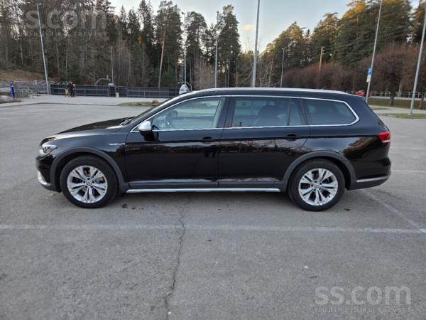 Black Volkswagen Passat B8 2018 in Ogre, with an engine capacity of 2.00 L and mileage of 185 thousand km for 16900 €, photo 3 on AUTOMOTO.COM.LV