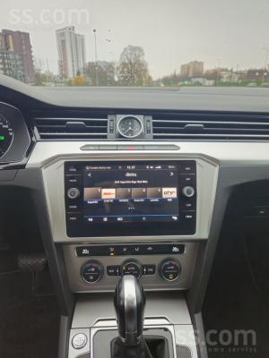 Black Volkswagen Passat B8 2018 in Riga, with an engine capacity of 1.60 L and mileage of 185 thousand km for 11555 €, photo 6 on AUTOMOTO.COM.LV