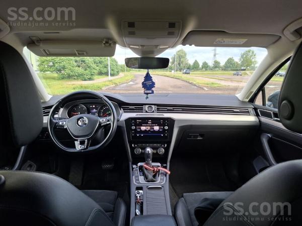 Black Volkswagen Passat B8 2018 in Jelgava, with an engine capacity of 2.00 L and mileage of 175 thousand km for 15950 €, photo 4 on AUTOMOTO.COM.LV