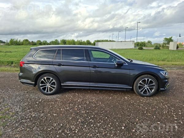 Black Volkswagen Passat B8 2018 in Jelgava, with an engine capacity of 2.00 L and mileage of 175 thousand km for 15950 €, photo 5 on AUTOMOTO.COM.LV