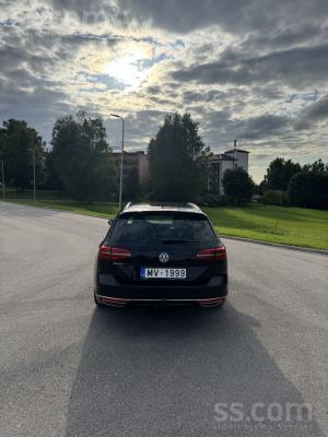 Black Volkswagen Passat B8 2018 in Cesis, with an engine capacity of 1.60 L and mileage of 221 thousand km for 12850 €, photo 5 on AUTOMOTO.COM.LV