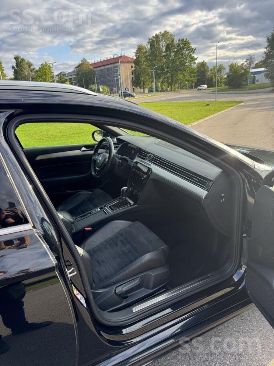 Black Volkswagen Passat B8 2018 in Cesis, with an engine capacity of 1.60 L and mileage of 221 thousand km for 12850 €, photo 8 on AUTOMOTO.COM.LV
