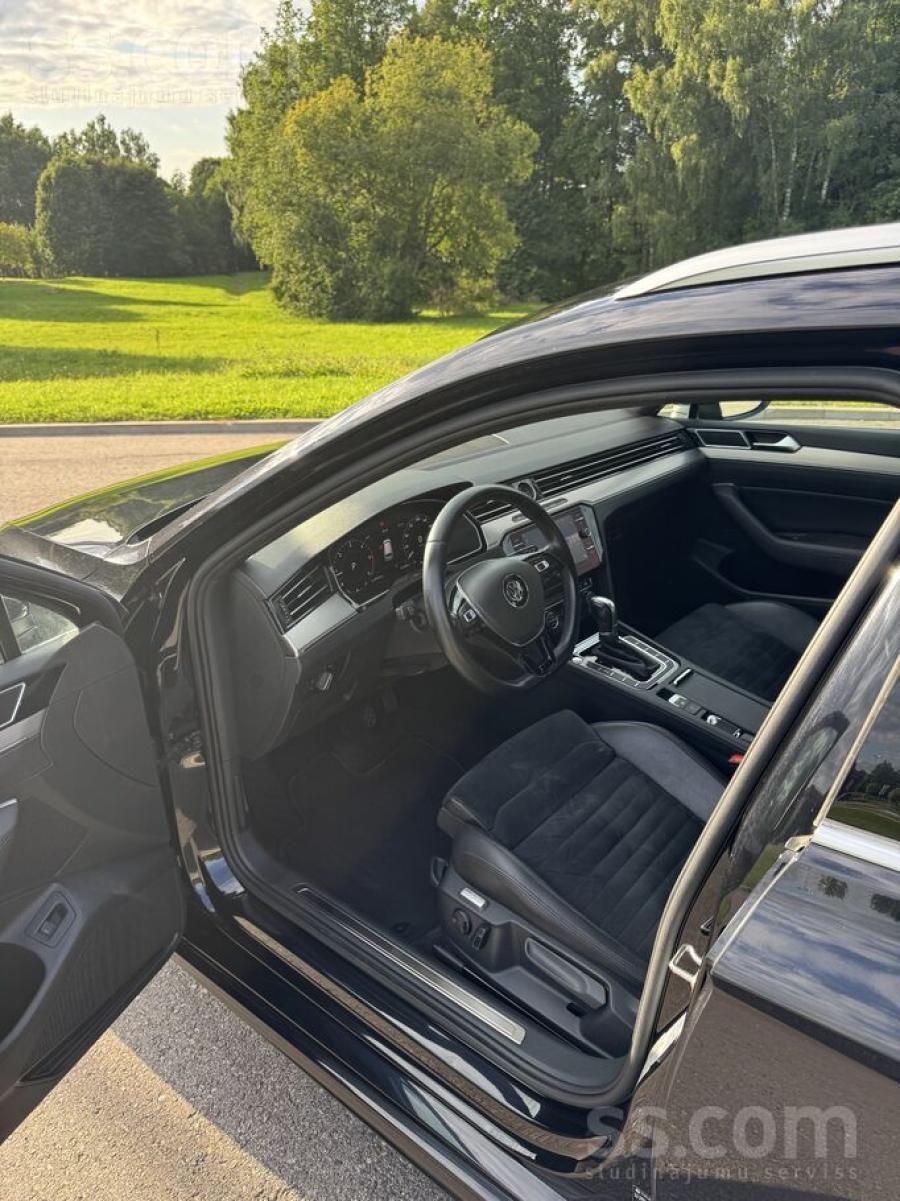 Black Volkswagen Passat B8 2018 in Cesis, with an engine capacity of 1.60 L and mileage of 221 thousand km for 12850 €, photo 10 on AUTOMOTO.COM.LV