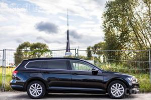 Black Volkswagen Passat B8 2018 in Riga, with an engine capacity of 2.00 L and mileage of 328 thousand km for 8590 €, photo 6 on AUTOMOTO.COM.LV