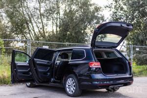 Black Volkswagen Passat B8 2018 in Riga, with an engine capacity of 2.00 L and mileage of 328 thousand km for 8590 €, photo 10 on AUTOMOTO.COM.LV