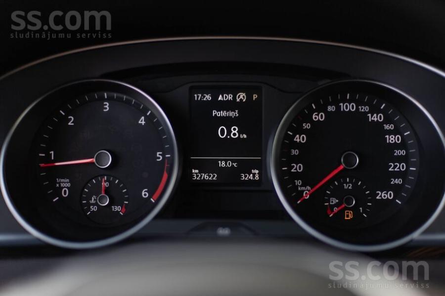 Black Volkswagen Passat B8 2018 in Riga, with an engine capacity of 2.00 L and mileage of 328 thousand km for 8590 €, photo 20 on AUTOMOTO.COM.LV