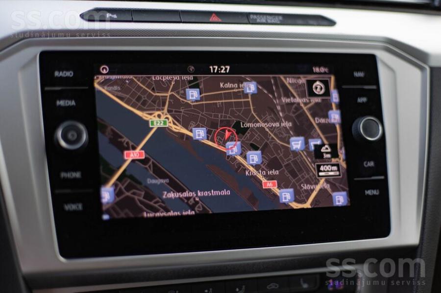 Black Volkswagen Passat B8 2018 in Riga, with an engine capacity of 2.00 L and mileage of 328 thousand km for 8590 €, photo 22 on AUTOMOTO.COM.LV