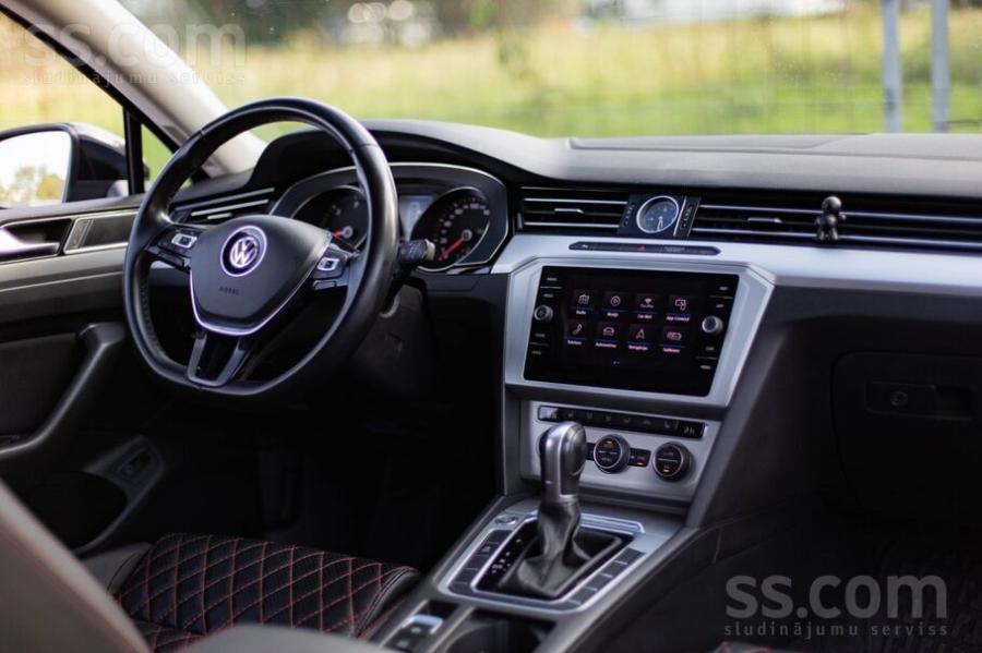 Black Volkswagen Passat B8 2018 in Riga, with an engine capacity of 2.00 L and mileage of 328 thousand km for 8590 €, photo 28 on AUTOMOTO.COM.LV