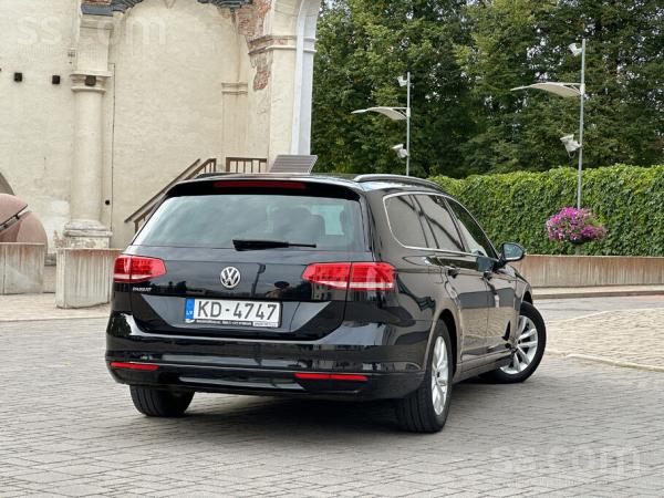 Black Volkswagen Passat B8 2018 in Riga, with an engine capacity of 2.00 L and mileage of 232 thousand km for 11900 €, photo 5 on AUTOMOTO.COM.LV