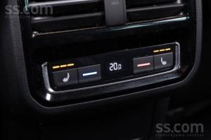 Black Volkswagen Passat B8 2018 in Riga, with an engine capacity of 2.00 L and mileage of 180 thousand km for 13800 €, photo 9 on AUTOMOTO.COM.LV