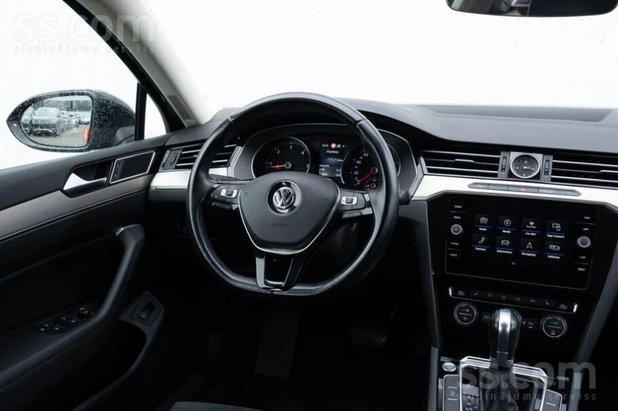 Black Volkswagen Passat B8 2018 in Riga, with an engine capacity of 2.00 L and mileage of 180 thousand km for 13800 €, photo 11 on AUTOMOTO.COM.LV