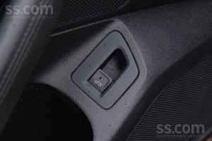 Black Volkswagen Passat B8 2018 in Riga, with an engine capacity of 2.00 L and mileage of 180 thousand km for 13800 €, photo 13 on AUTOMOTO.COM.LV