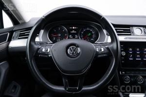 Black Volkswagen Passat B8 2018 in Riga, with an engine capacity of 2.00 L and mileage of 180 thousand km for 13800 €, photo 15 on AUTOMOTO.COM.LV