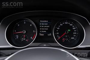Black Volkswagen Passat B8 2018 in Riga, with an engine capacity of 2.00 L and mileage of 180 thousand km for 13800 €, photo 16 on AUTOMOTO.COM.LV