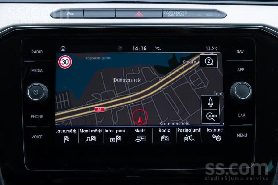 Black Volkswagen Passat B8 2018 in Riga, with an engine capacity of 2.00 L and mileage of 180 thousand km for 13800 €, photo 18 on AUTOMOTO.COM.LV
