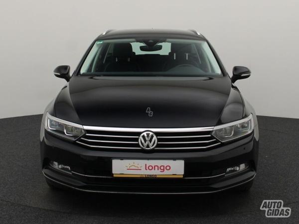 Black Volkswagen Passat B8 2019 in Vilnius, with an engine capacity of 2.00 L and mileage of 210 thousand km for 14599 €, photo 3 on AUTOMOTO.COM.LV