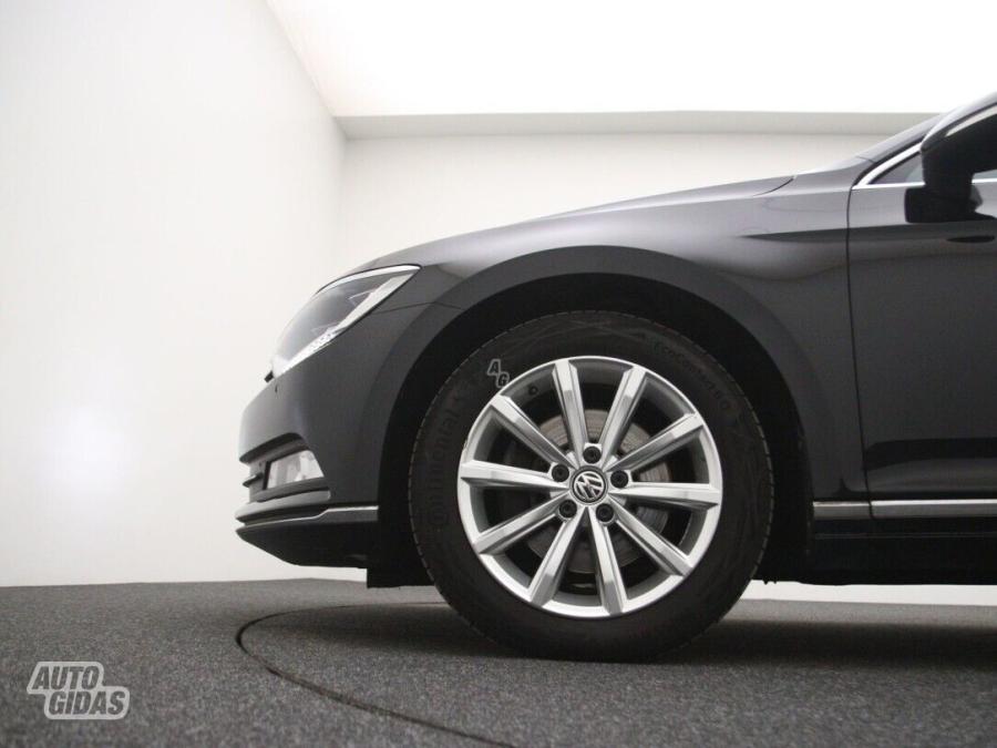 Melns Volkswagen Passat B8 2019 Viļņa, ar dzinēja tilpumu 2.00 L un nobraukumu 210 tūkst. km par 14599 €, foto 28 vietnē AUTOMOTO.COM.LV
