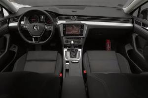 Black Volkswagen Passat B8 2019 in Jelgava, with an engine capacity of 1.60 L and mileage of 141 thousand km for 17600 €, photo 8 on AUTOMOTO.COM.LV