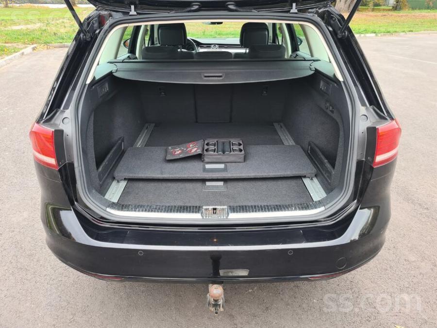 Black Volkswagen Passat B8 2019 in Riga, with an engine capacity of 2.00 L and mileage of 200 thousand km for 12800 €, photo 9 on AUTOMOTO.COM.LV
