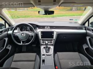 Black Volkswagen Passat B8 2019 in Riga, with an engine capacity of 2.00 L and mileage of 200 thousand km for 12800 €, photo 10 on AUTOMOTO.COM.LV