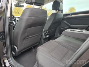 Black Volkswagen Passat B8 2019 in Riga, with an engine capacity of 2.00 L and mileage of 200 thousand km for 12800 €, photo 17 on AUTOMOTO.COM.LV