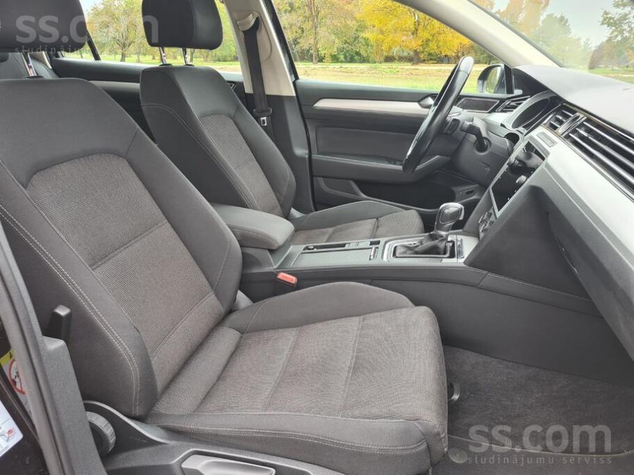 Black Volkswagen Passat B8 2019 in Riga, with an engine capacity of 2.00 L and mileage of 200 thousand km for 12800 €, photo 18 on AUTOMOTO.COM.LV