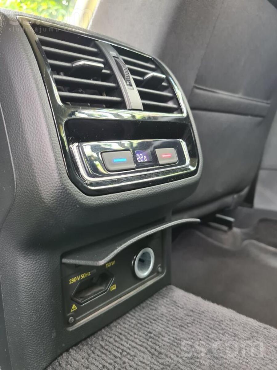 Black Volkswagen Passat B8 2019 in Riga, with an engine capacity of 2.00 L and mileage of 200 thousand km for 12800 €, photo 20 on AUTOMOTO.COM.LV