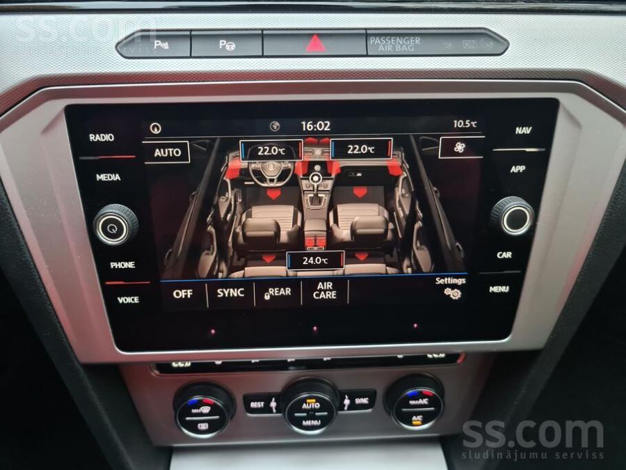 Black Volkswagen Passat B8 2019 in Riga, with an engine capacity of 2.00 L and mileage of 200 thousand km for 12800 €, photo 21 on AUTOMOTO.COM.LV