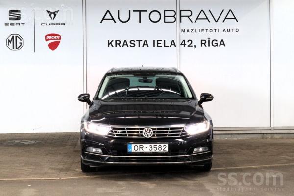 Black Volkswagen Passat B8 2019 in Riga, with an engine capacity of 2.00 L and mileage of 224 thousand km for 13490 €, photo 3 on AUTOMOTO.COM.LV