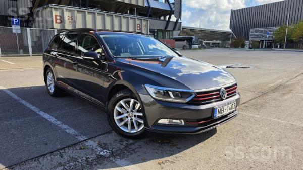 Black Volkswagen Passat B8 2019 in Riga, with an engine capacity of 1.50 L and mileage of 99 thousand km for 14500 €, photo 4 on AUTOMOTO.COM.LV