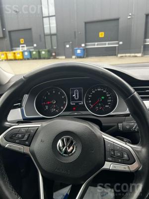Melns Volkswagen Passat B8 2020 Rīga, ar dzinēja tilpumu 1.50 L un nobraukumu 132 tūkst. km par 15000 €, foto 12 vietnē AUTOMOTO.COM.LV