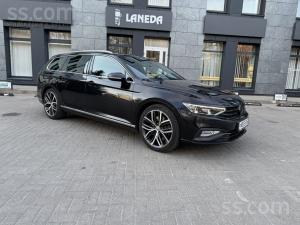 Black Volkswagen Passat B8 2020 in Klaipeda, with an engine capacity of 2.00 L and mileage of 235 thousand km for 21900 €, photo  on AUTOMOTO.COM.LV