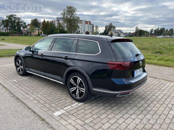 Black Volkswagen Passat B8 2020 in Riga, with an engine capacity of 2.00 L and mileage of 189 thousand km for 16900 €, photo 2 on AUTOMOTO.COM.LV