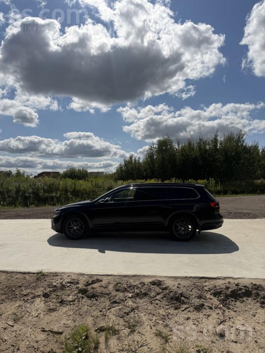 Melns Volkswagen Passat B8 2020 Rēzekne, ar dzinēja tilpumu 2.00 L un nobraukumu 224 tūkst. km par 14850 €, foto 4 vietnē AUTOMOTO.COM.LV